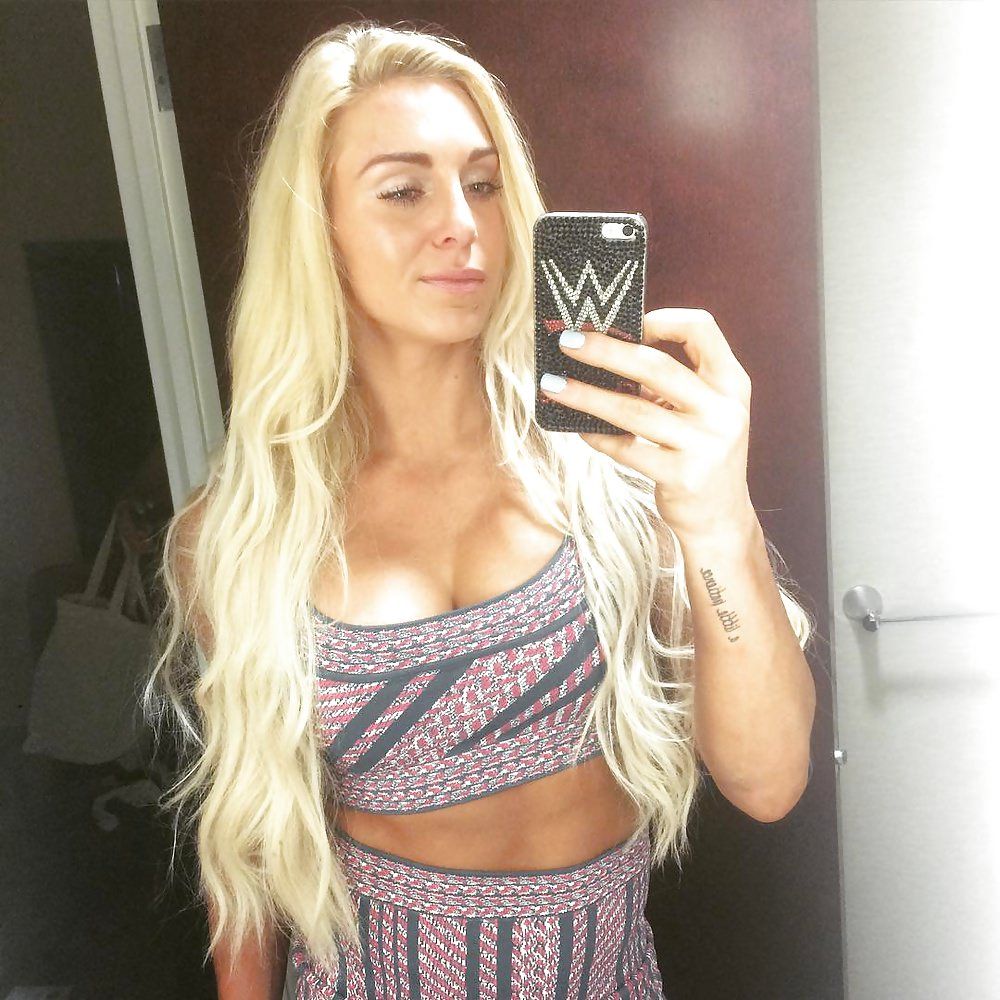 Charlotte looking hot | Scrolller