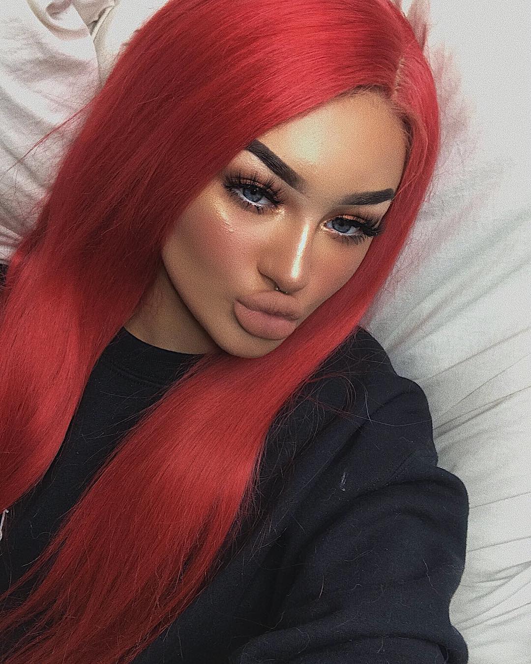 Chav lips | Scrolller