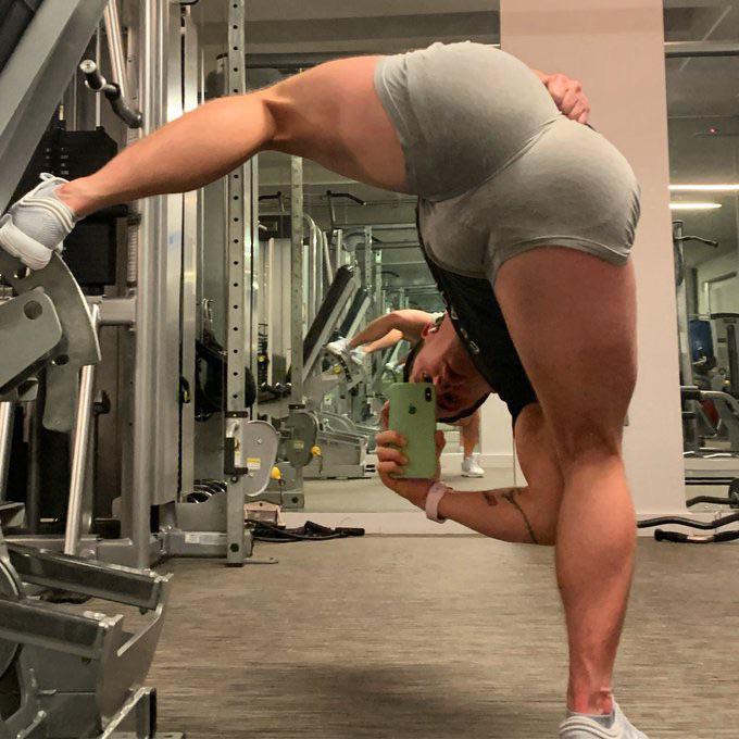 Checking out the progress | Scrolller