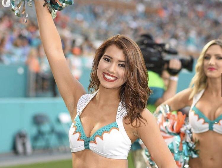 Cheer pits | Scrolller