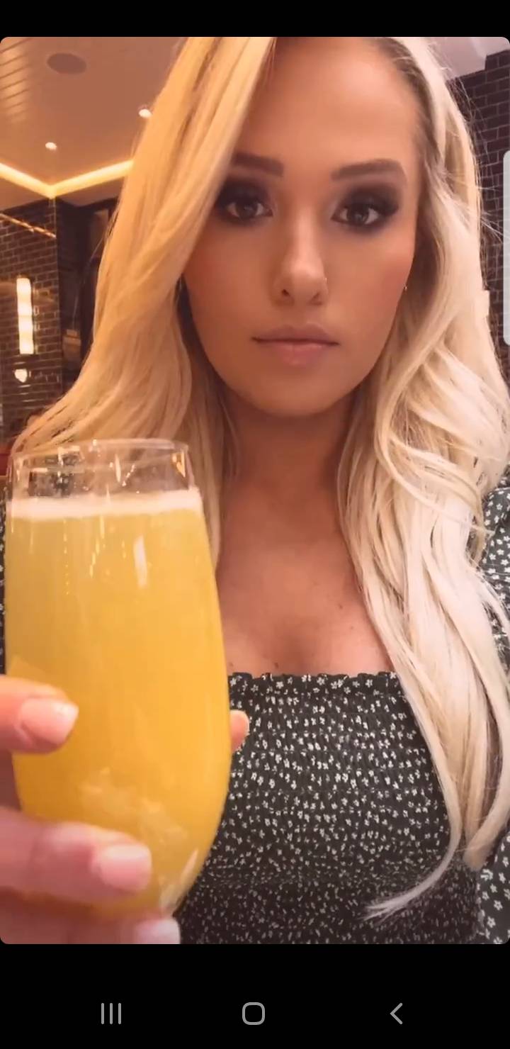 cheers 🥂 | Scrolller