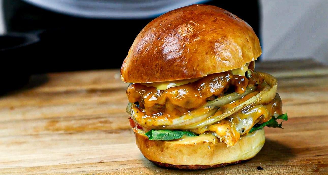 cheesy burger | Scrolller