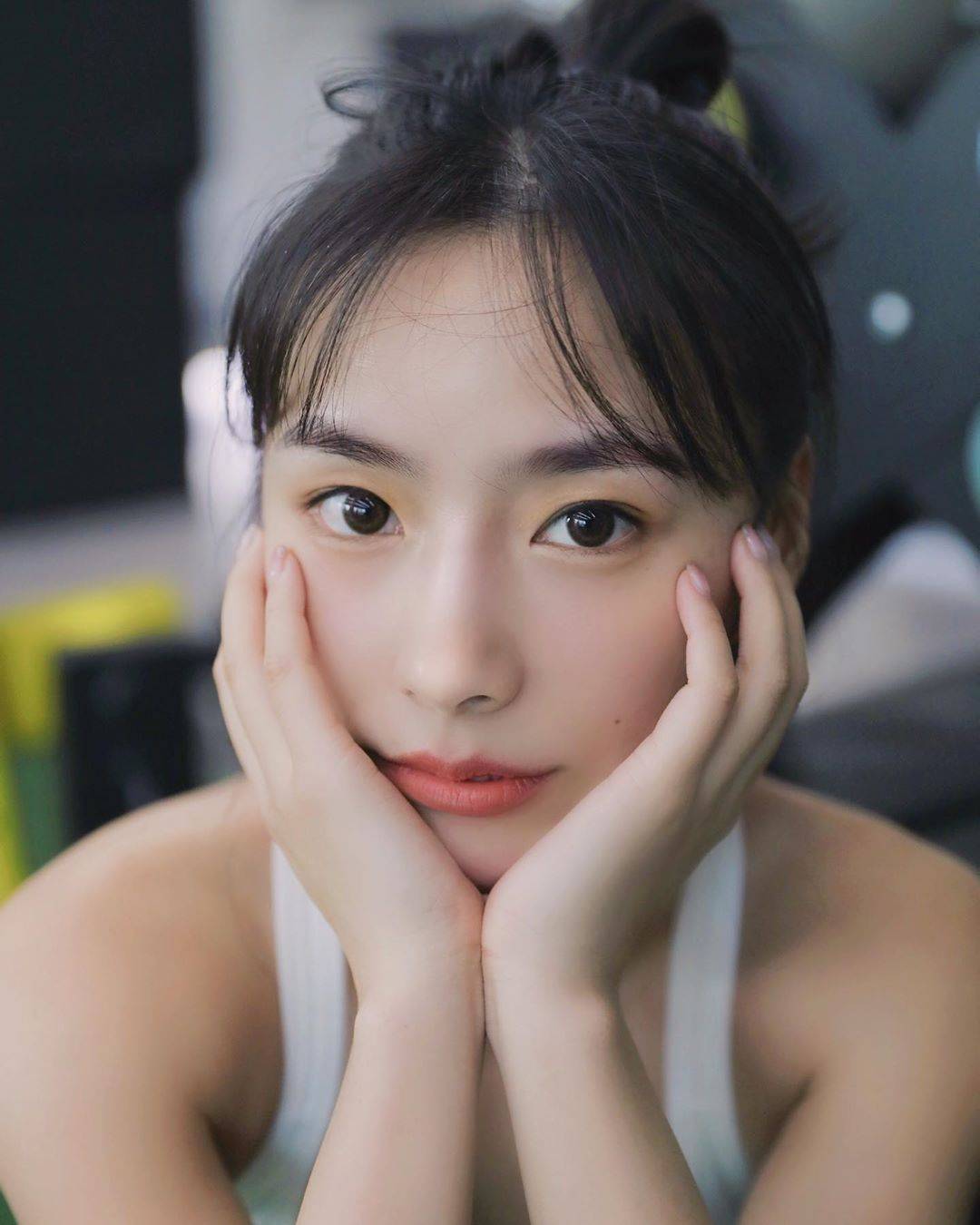 Chen Nuan Yang | Scrolller