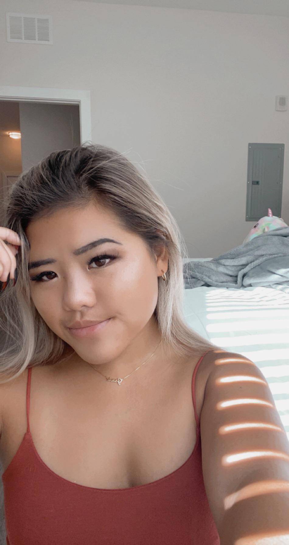 chi x viet | Scrolller