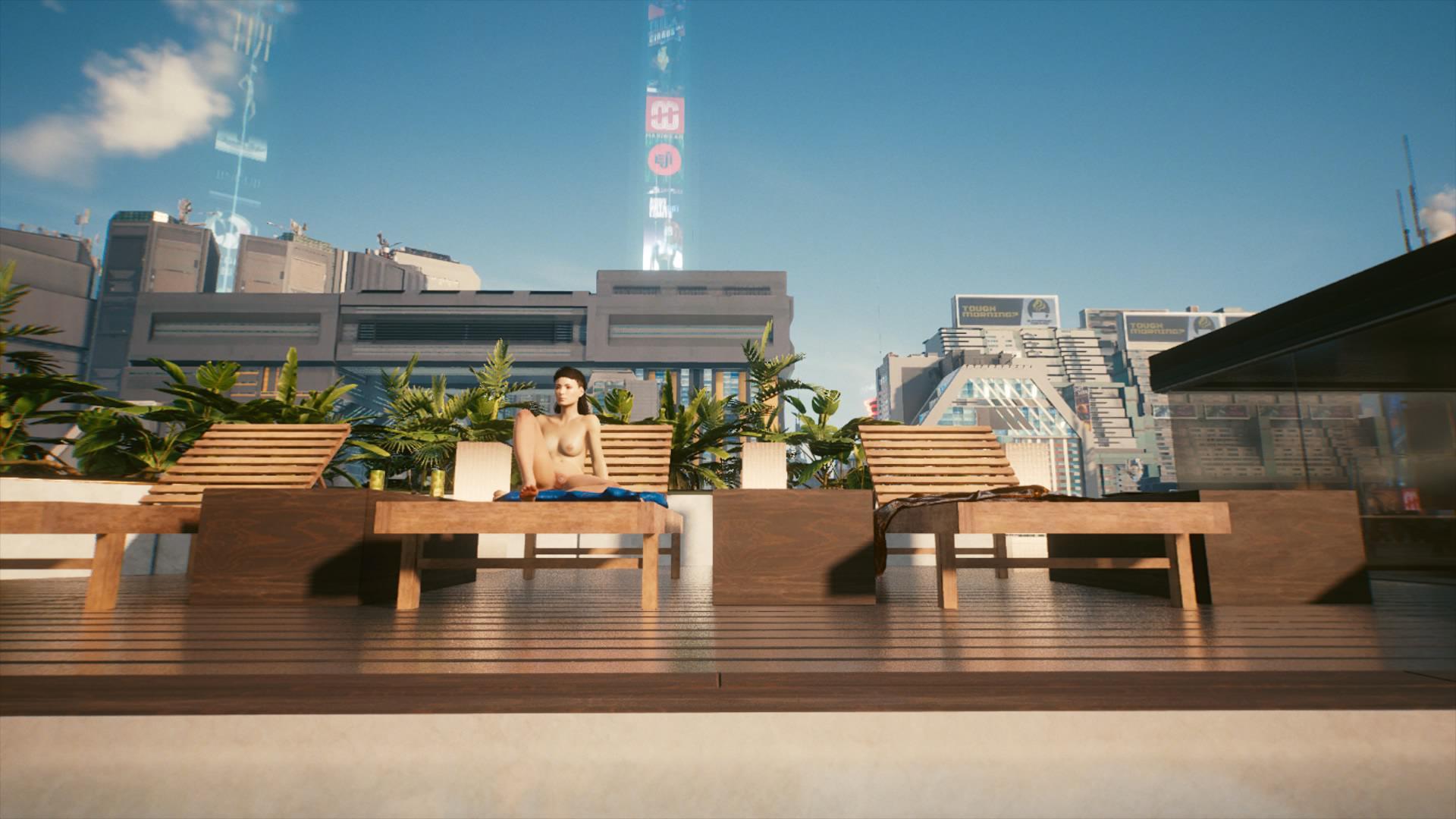 Chillin at the pool | Scrolller