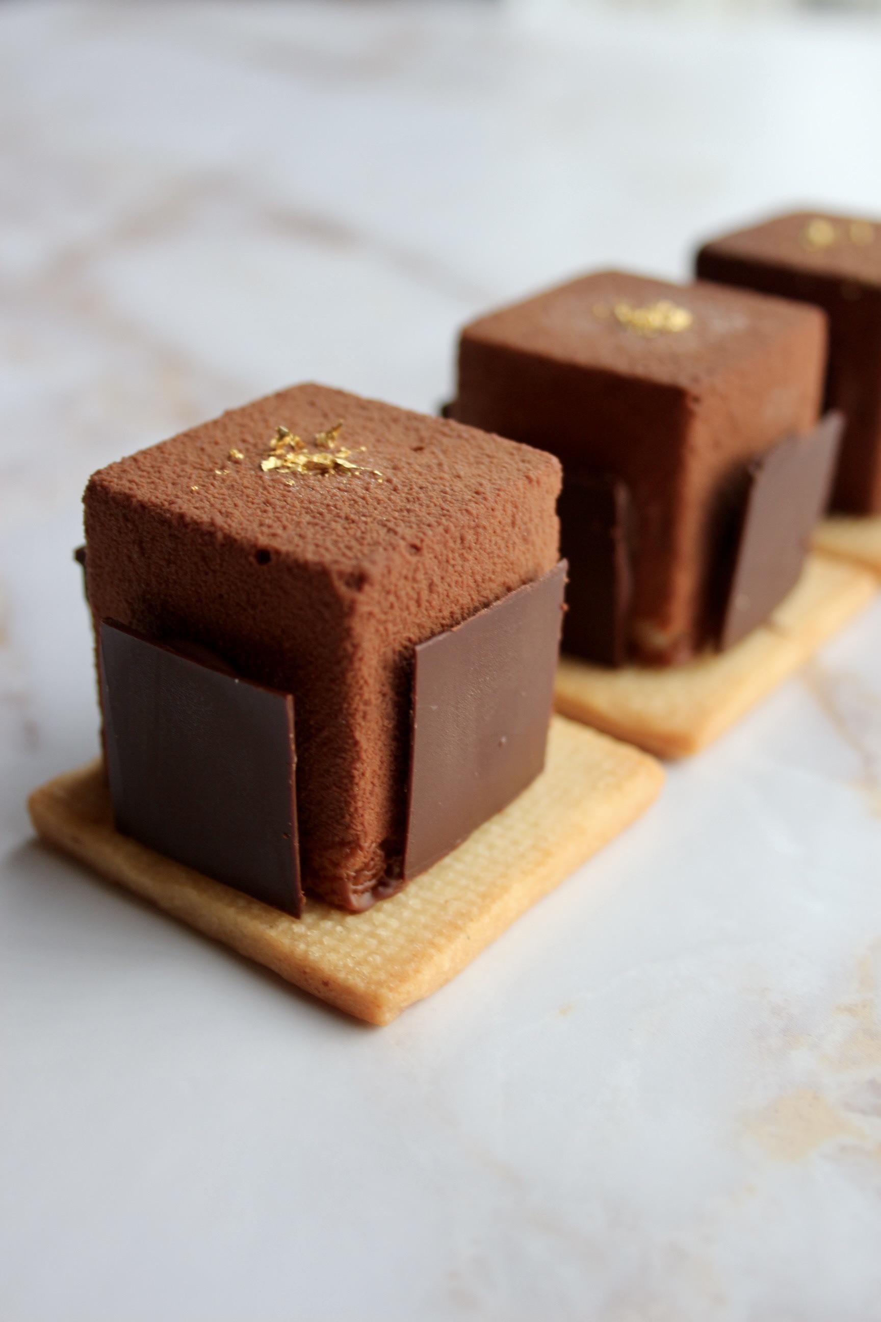 Chocolate cube cakes! | Scrolller