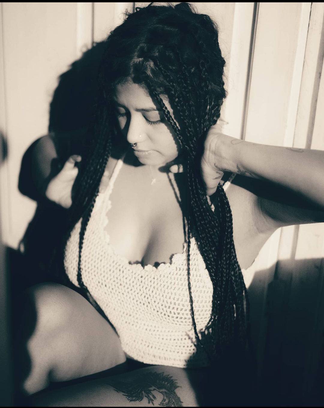 Chocolaty smooth armpit of Yajna Seni | Scrolller