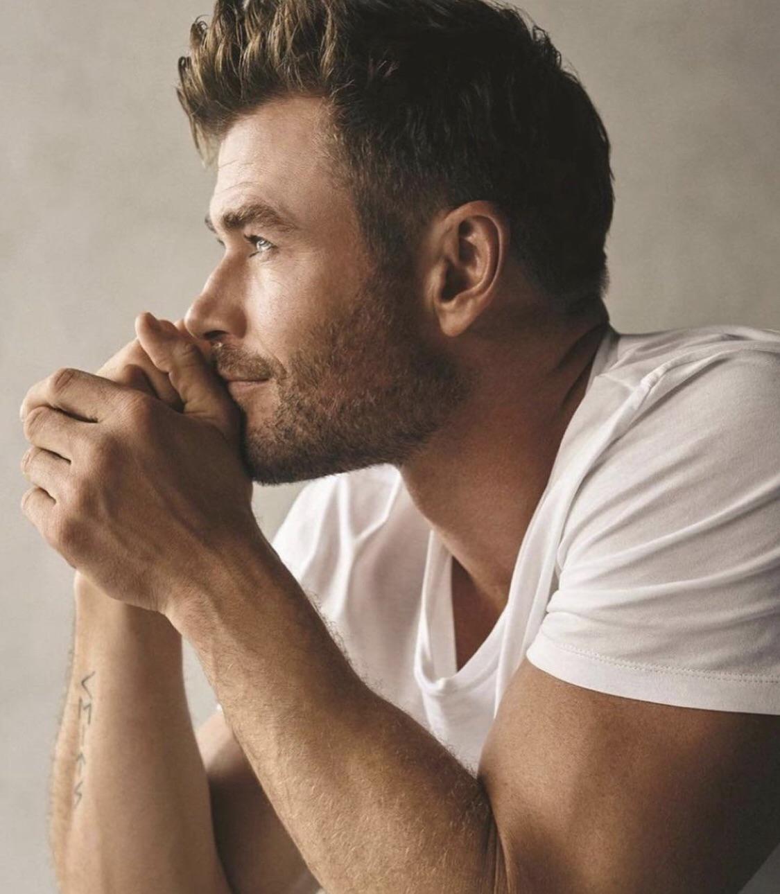 Chris Hemsworth and his arm-cannons | Scrolller