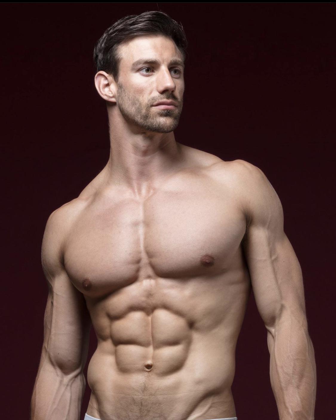 Chris Roberts | Scrolller