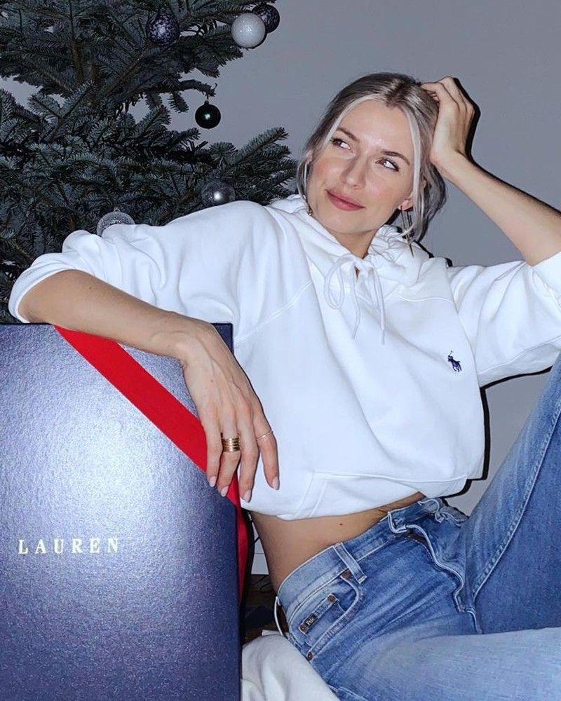 Christmas tree | Scrolller