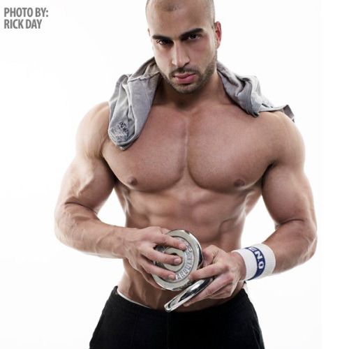 Christopher Villa | Scrolller