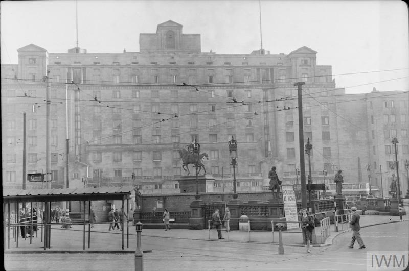 City Square, Leeds - 1943. | Scrolller