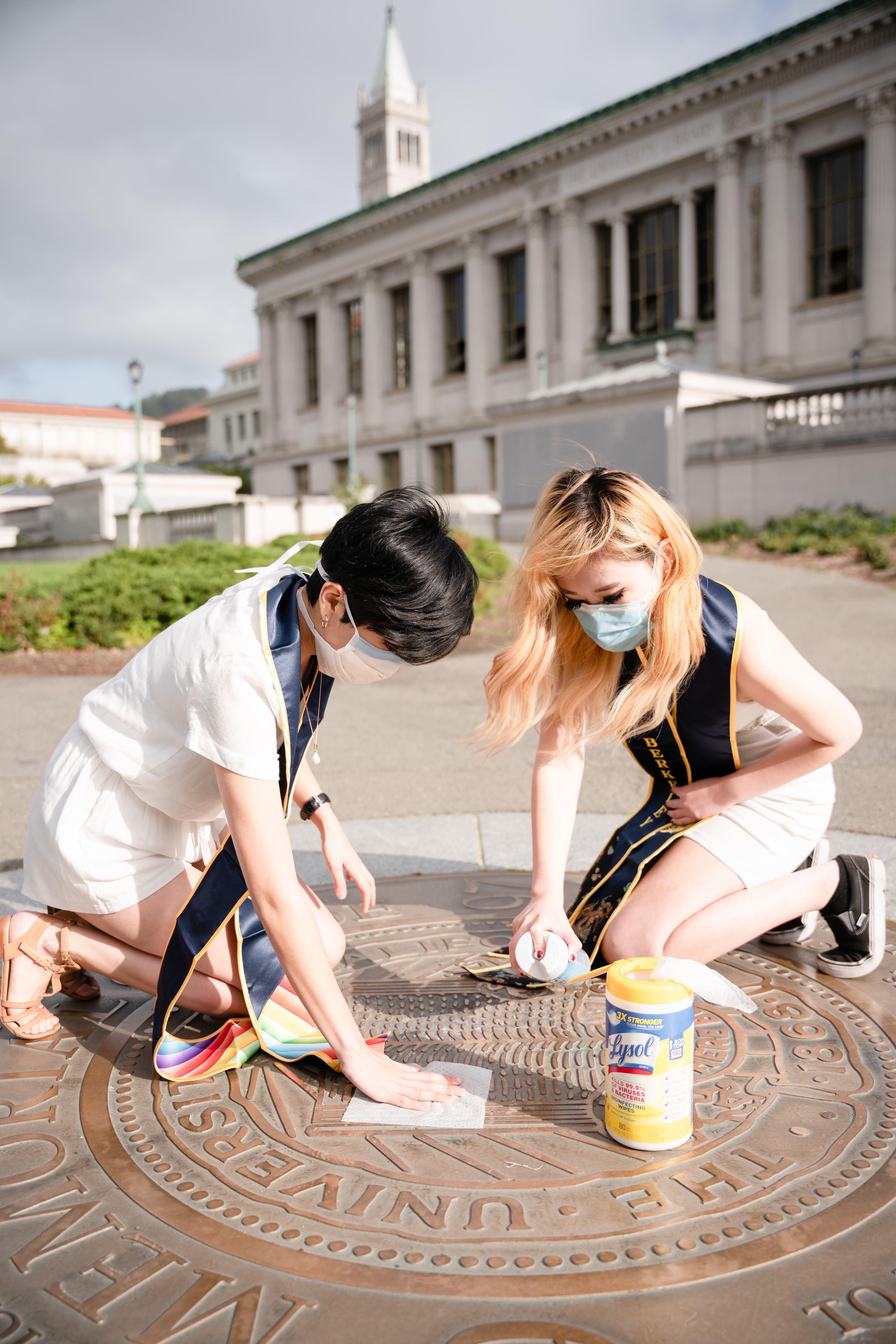 Class of 2020 graduation pics be like.... GO BEARS!! | Scrolller