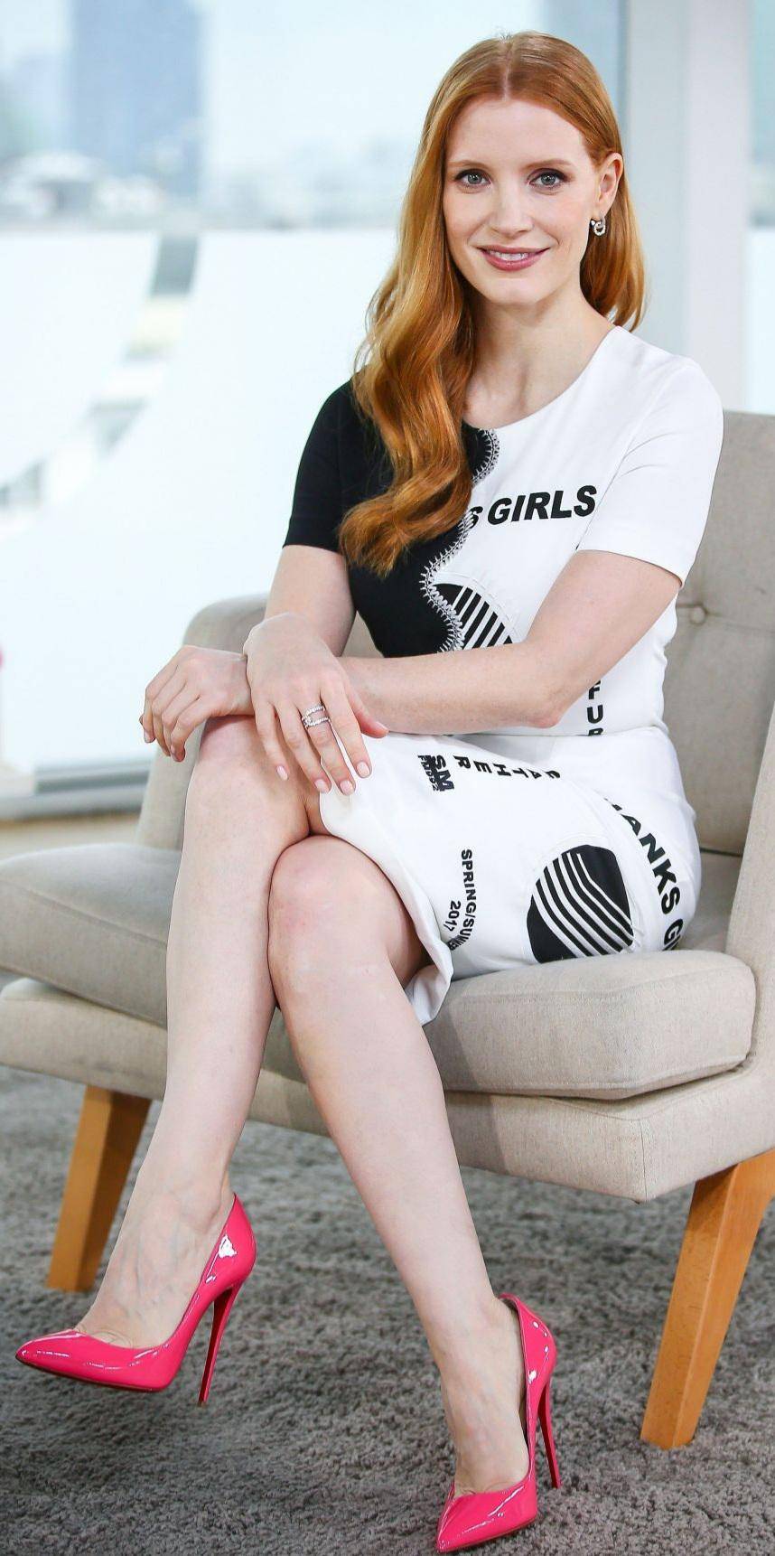 Classy goddess | Scrolller