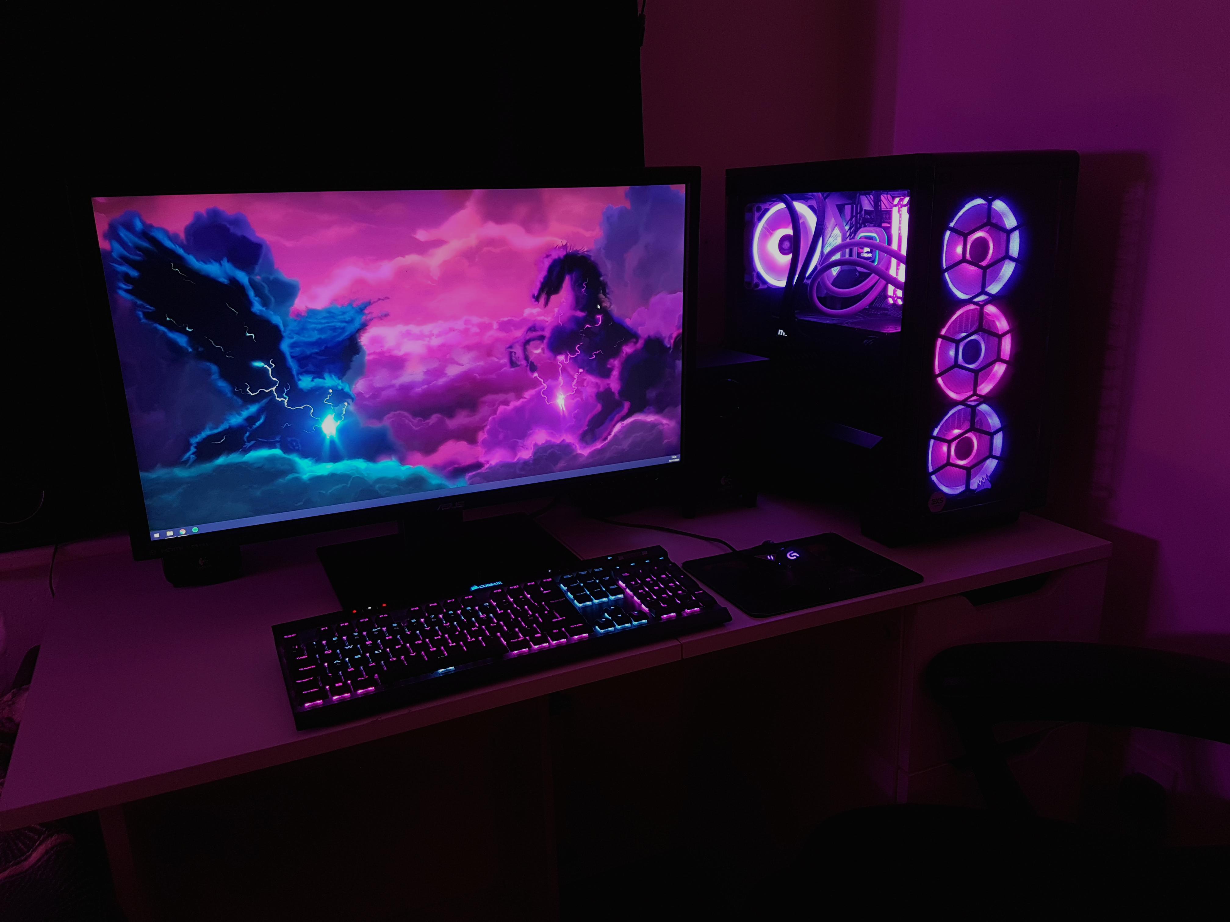 Clean girly setup :) | Scrolller