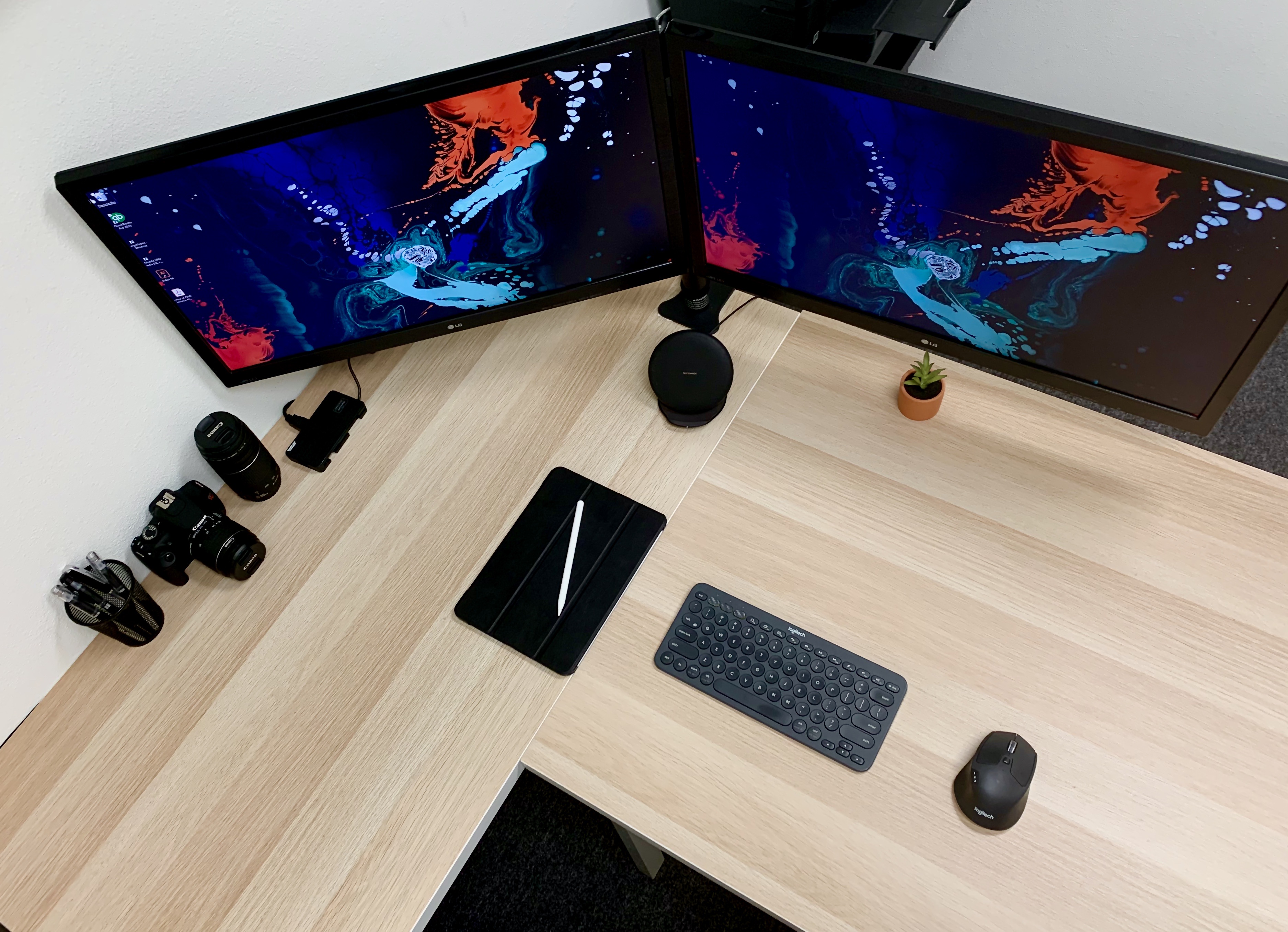Clean Work Desk Setup - Minimalist | Scrolller