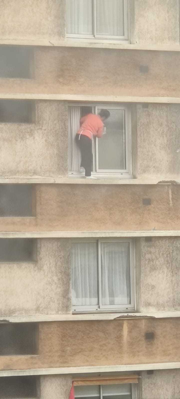 Cleaning the 5th floor windows. | Scrolller