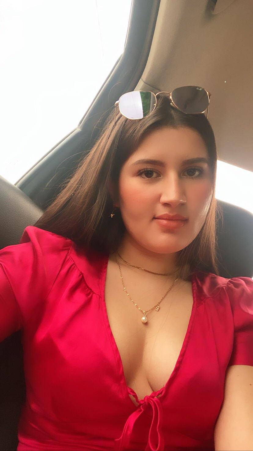 Cleavage | Scrolller