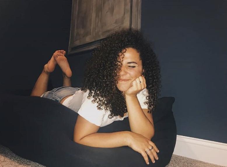 Close friend... she knows it makes me crazy | Scrolller