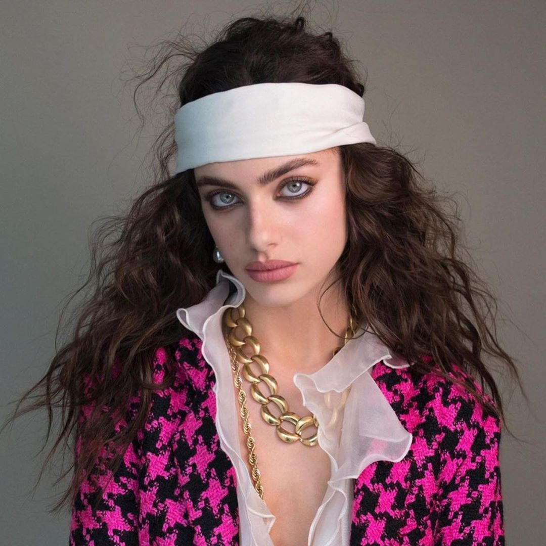 Close-up | Scrolller