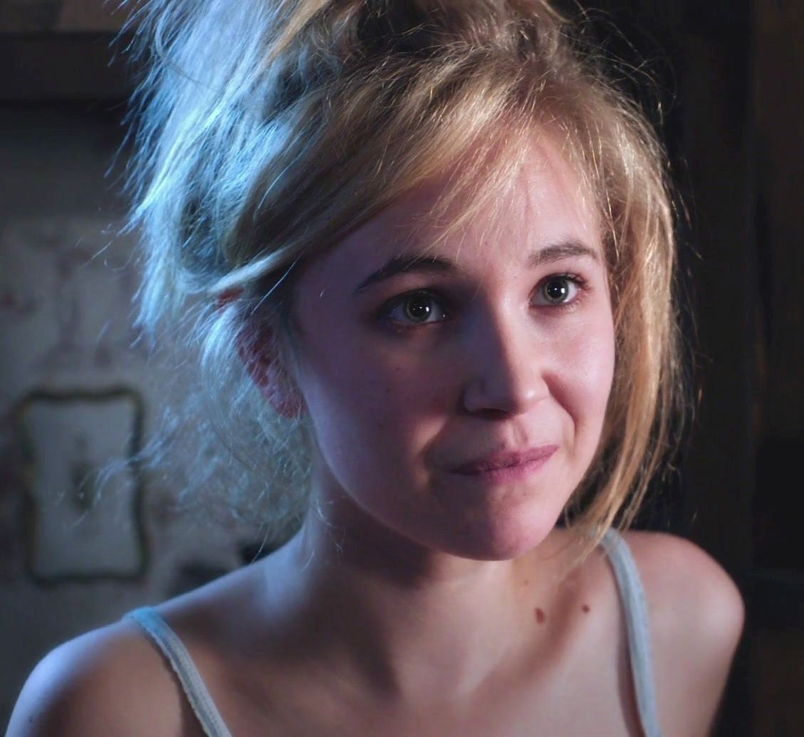 Close-up | Scrolller