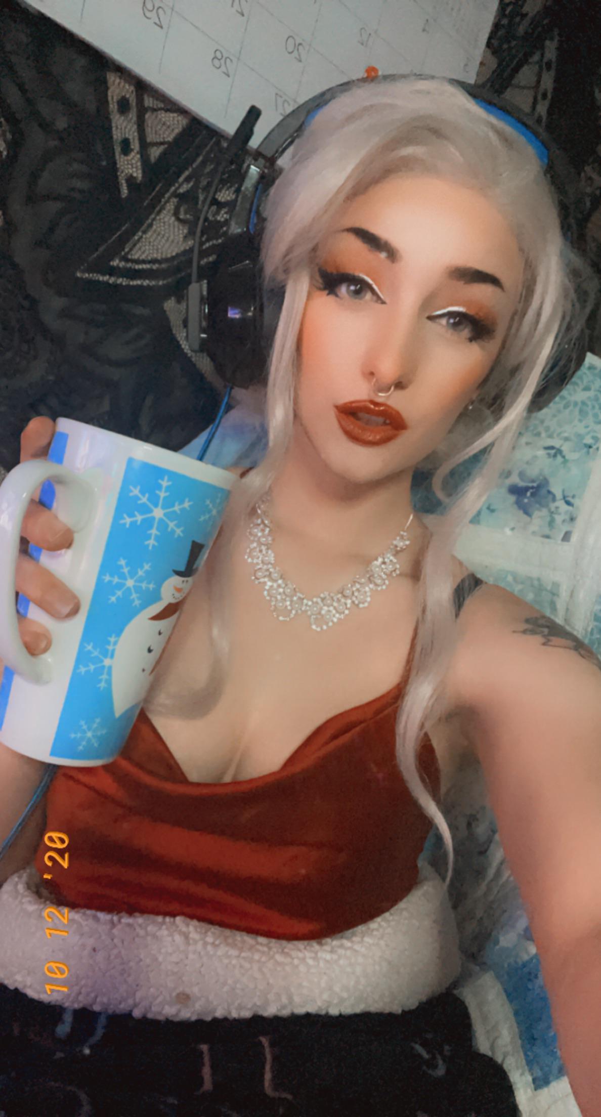 CoD Cold War and hot cocoa ️ let’s play together 💕 ️ | Scrolller