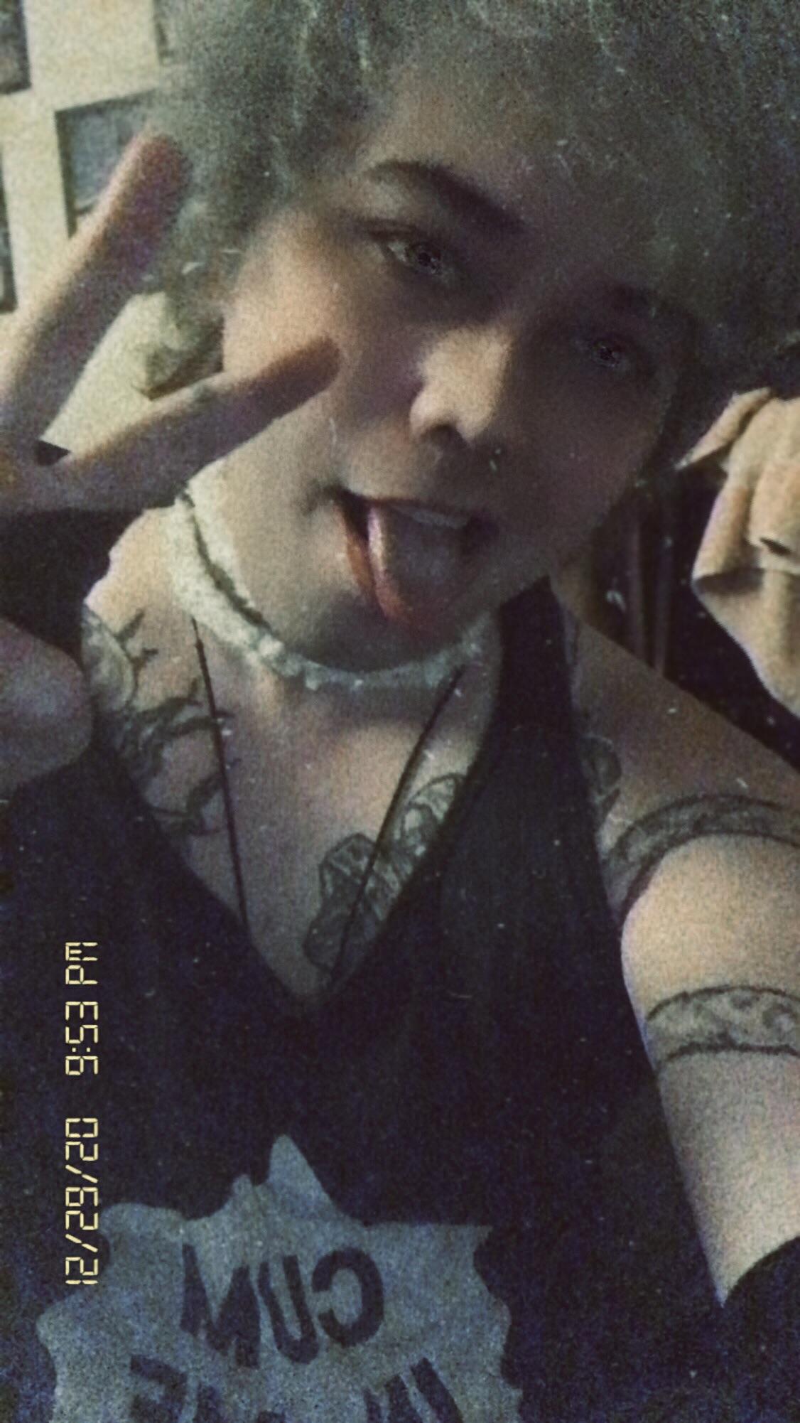 Collar and handcuff set | Scrolller