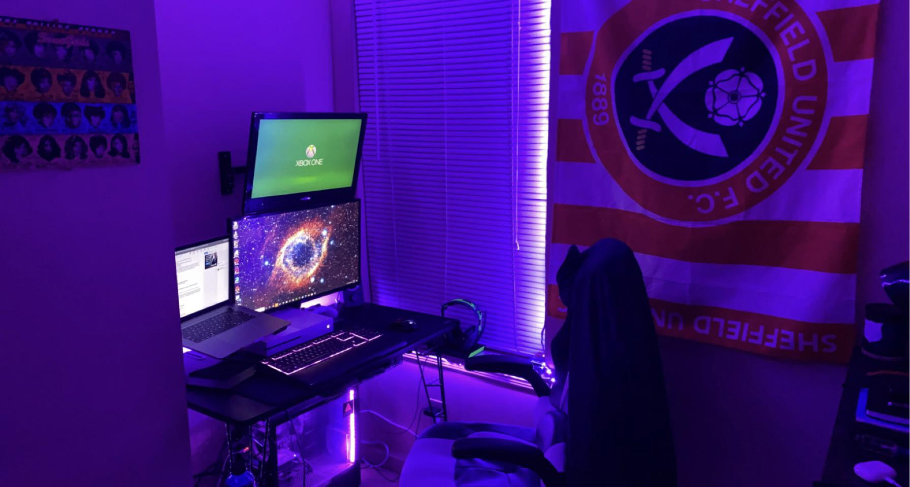 College apartment battle station! | Scrolller