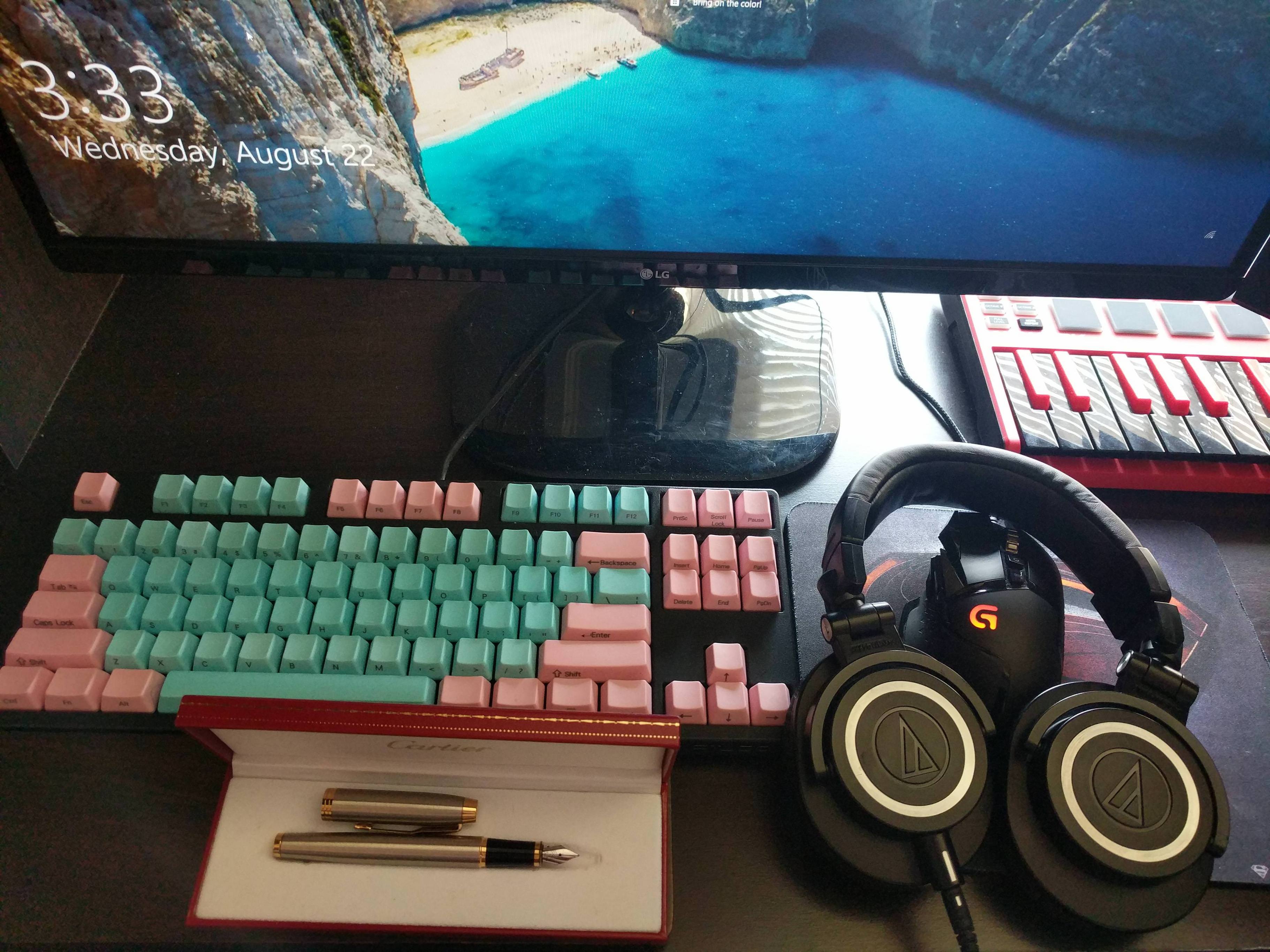 College Setup | Scrolller