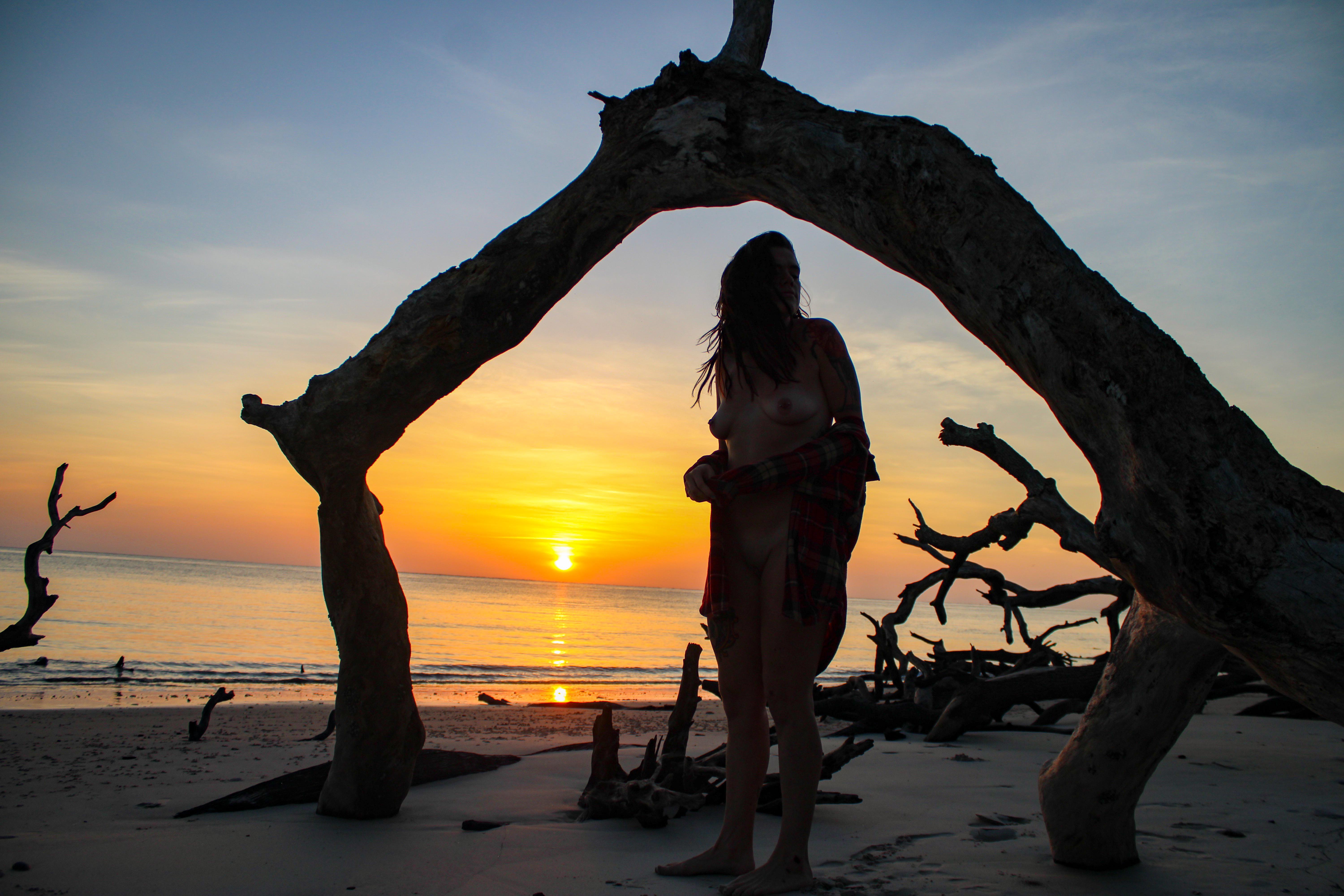 Come explore with me | Scrolller