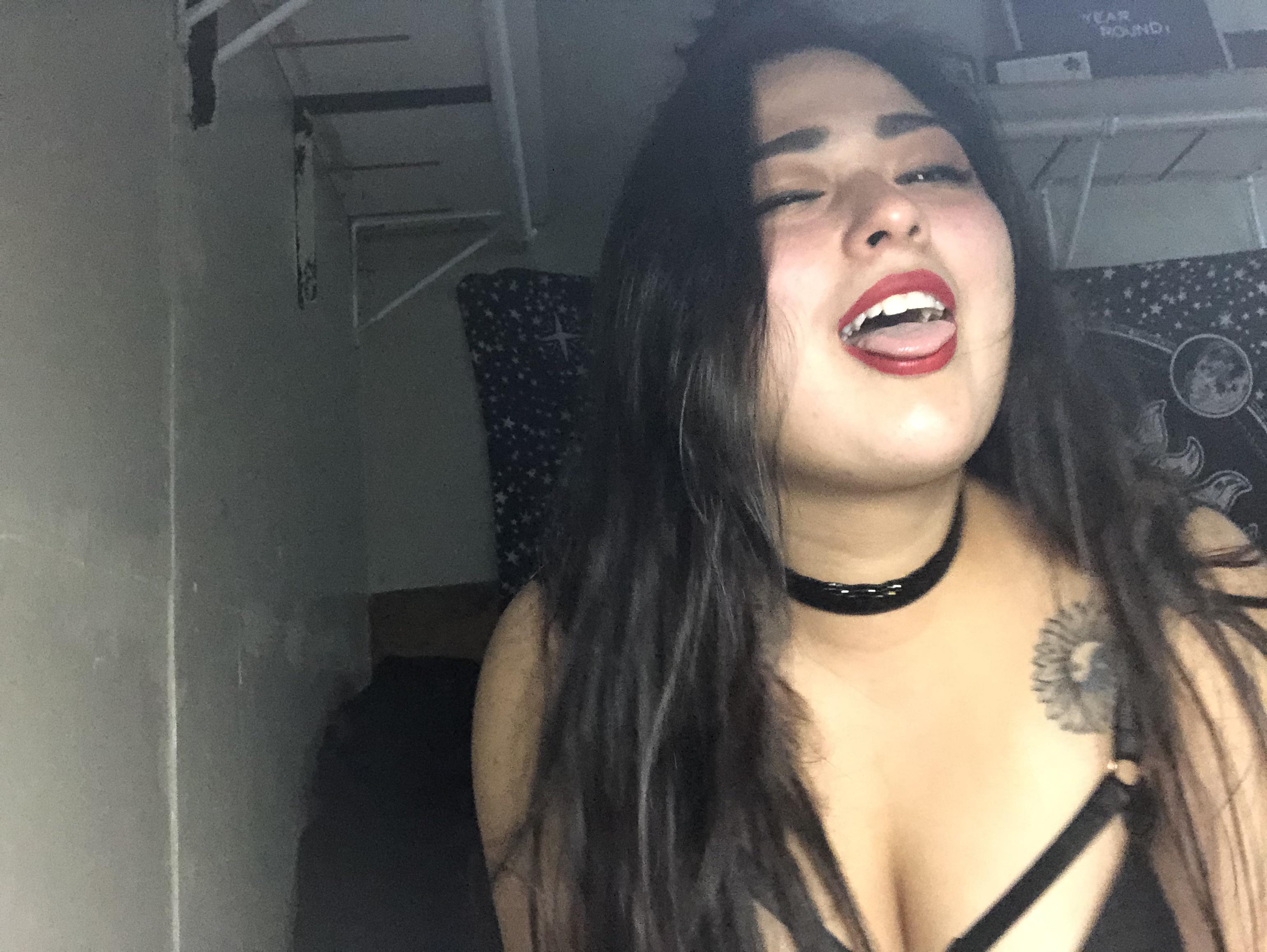 Come follow my free page :p | Scrolller