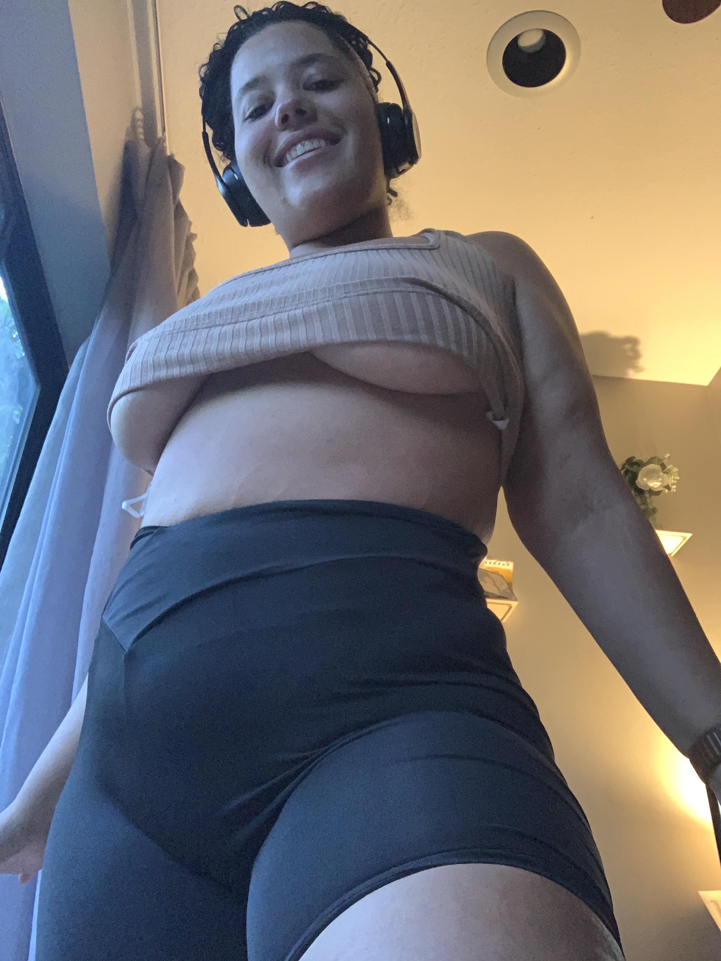 Come give my tummy kisses | Scrolller