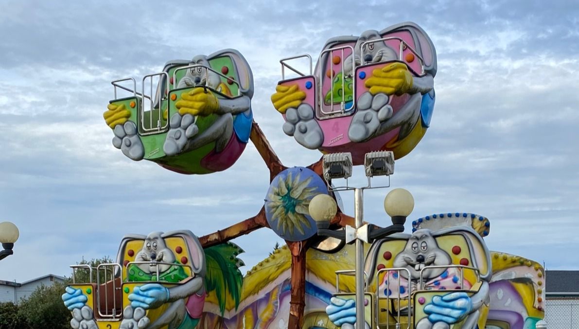 Come ride the Ferris wheel, children | Scrolller