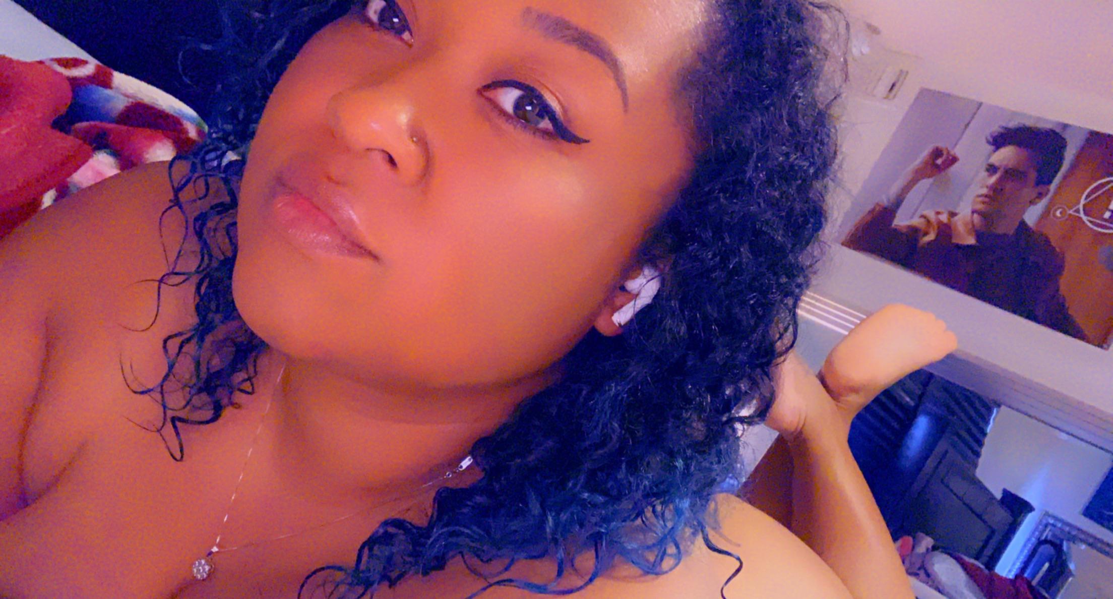 come see me 😋 | Scrolller