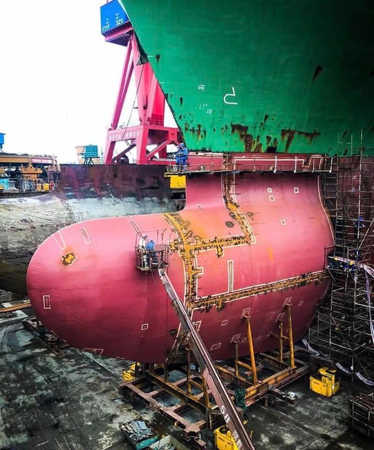 Container ships | Scrolller