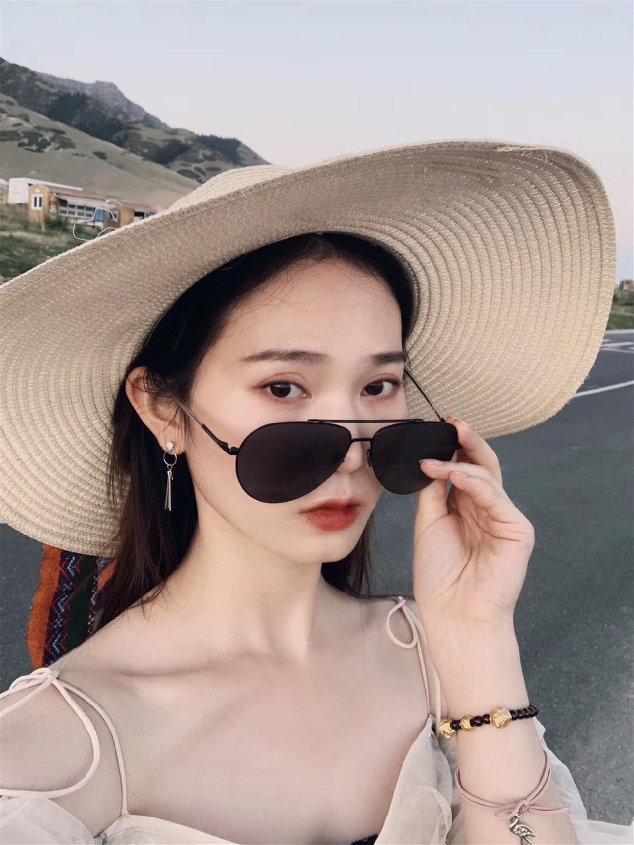 Cool Chinese girl | Scrolller