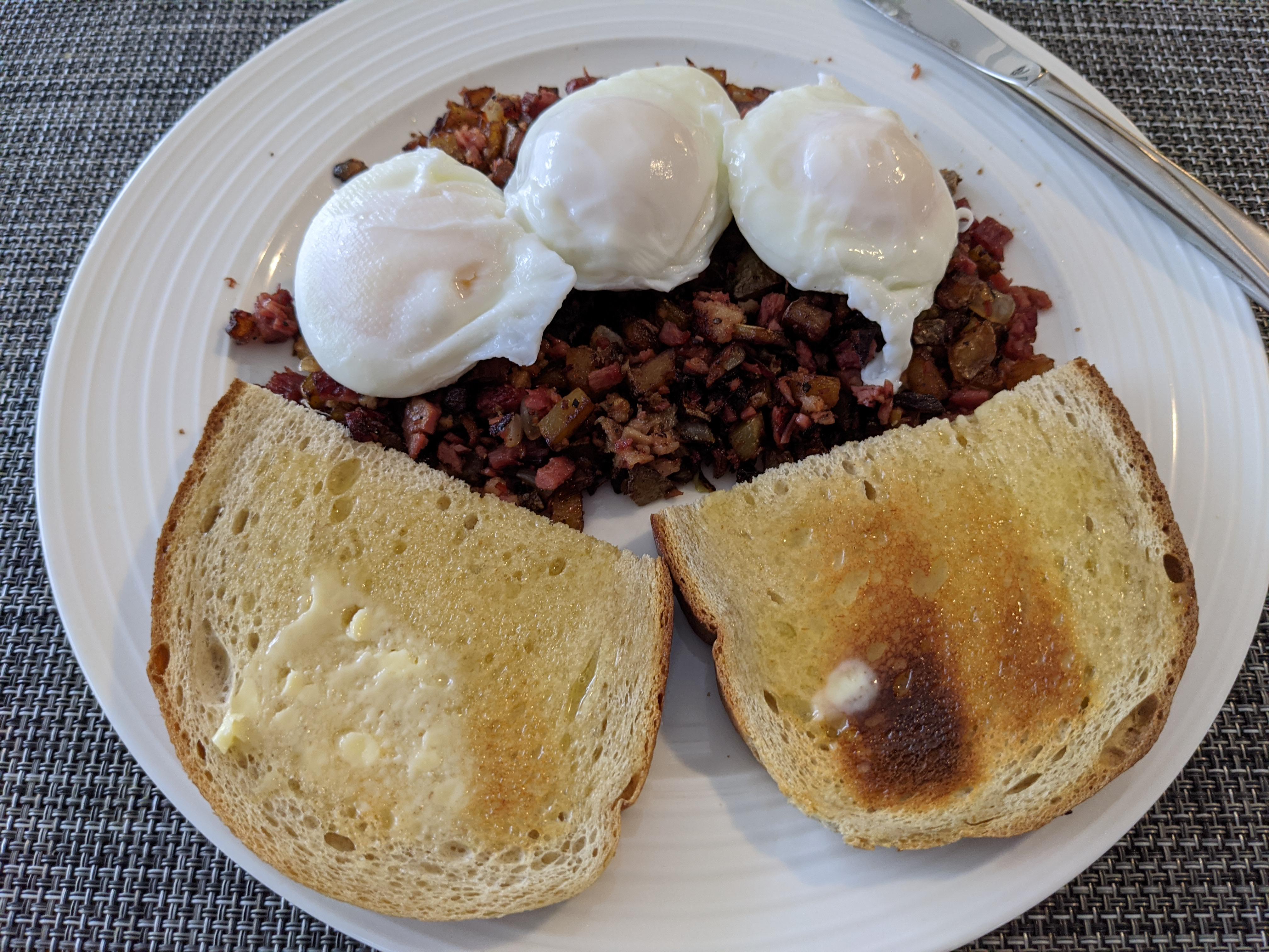 [Homemade] Corned Beef Hash with Poached Eggs and Heavily-Buttered Rye | Scrolller