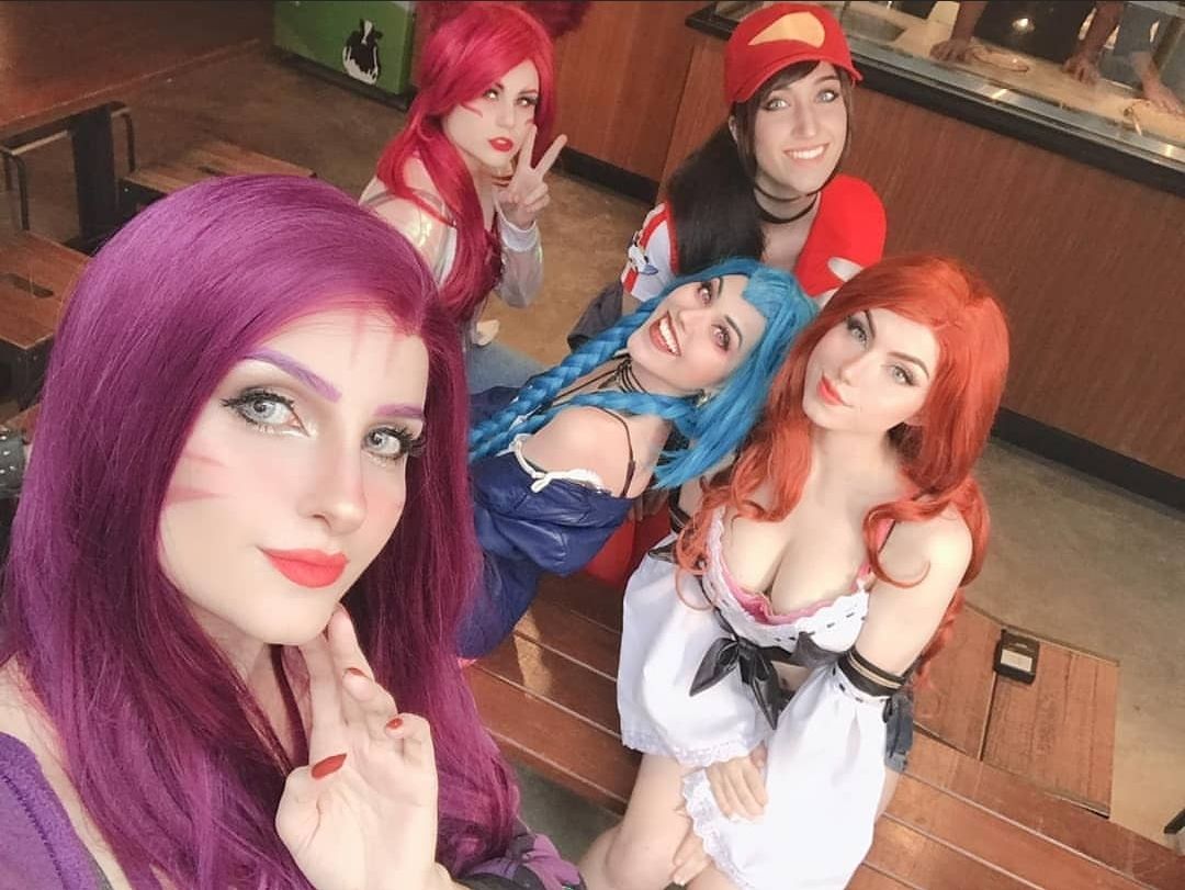 Cosplay with friends | Scrolller