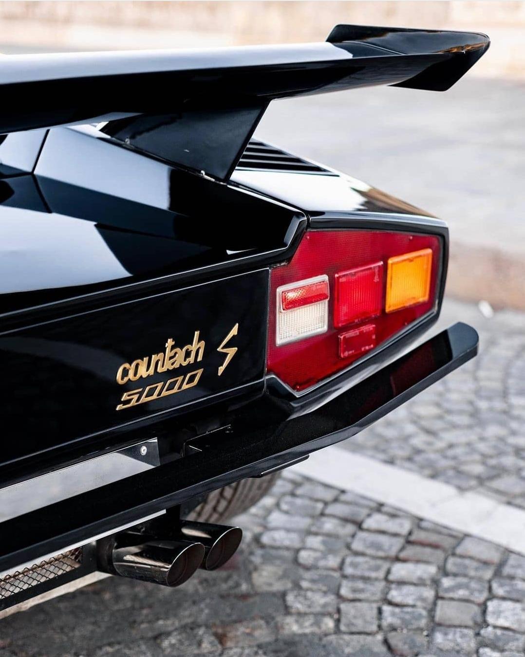 Countach 5000 S | Scrolller