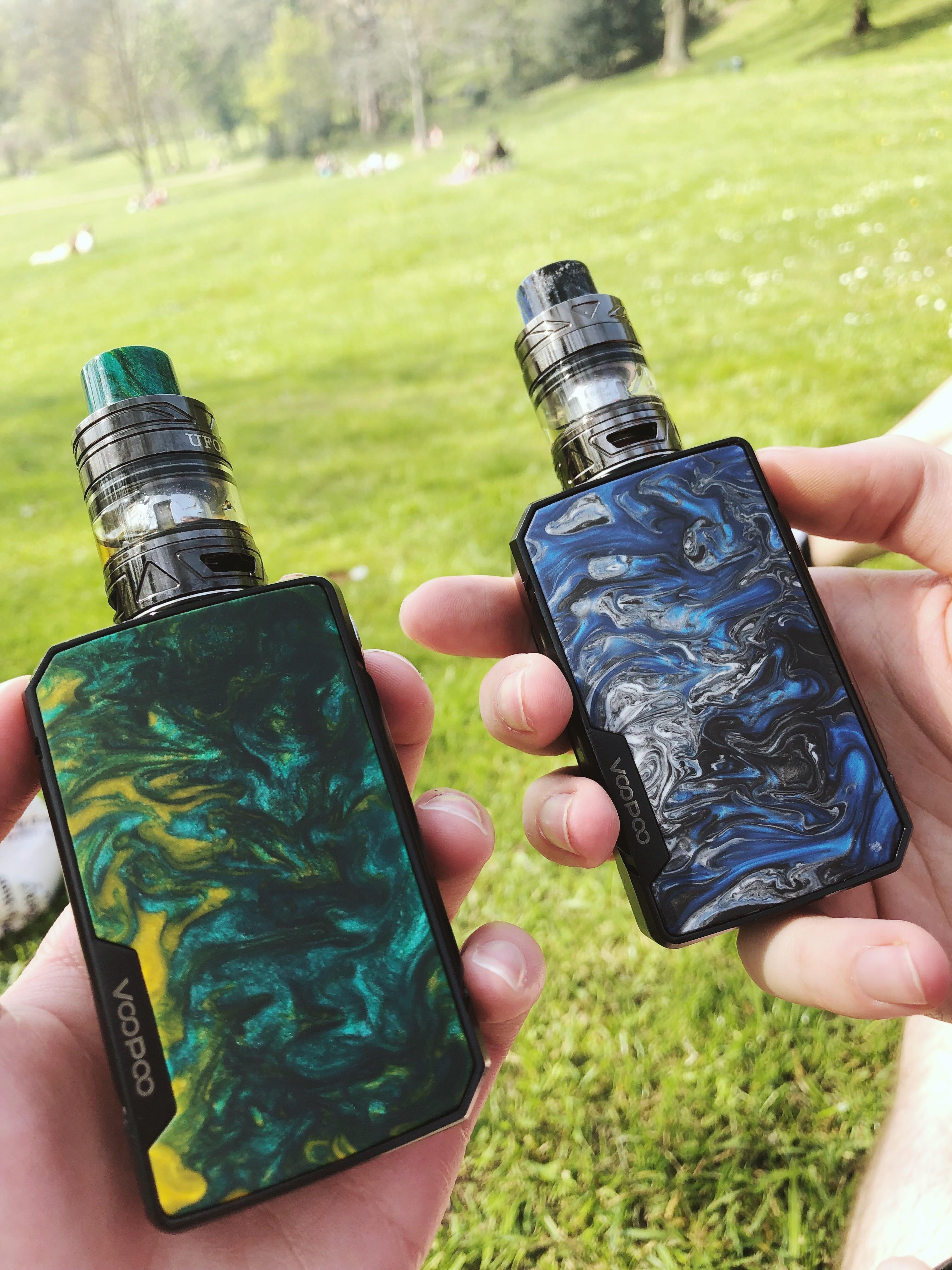 Couples handcheck, decided to quit smoking and upgrade together | Scrolller
