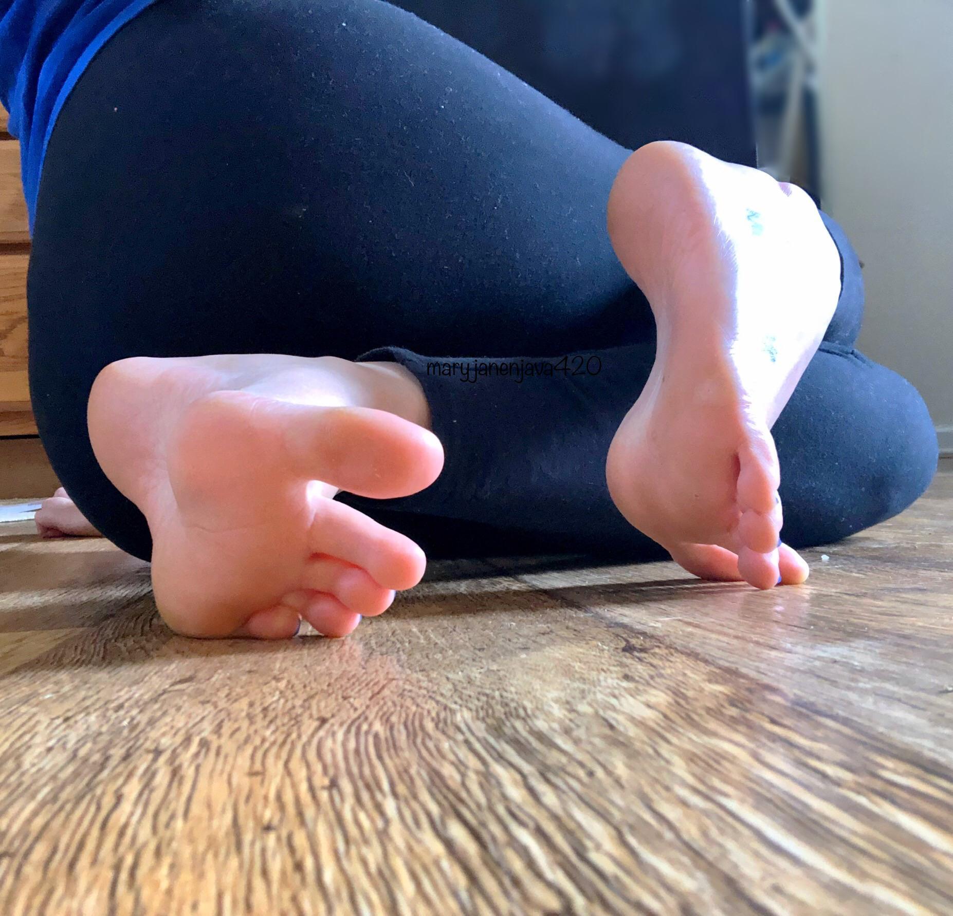 Crawl to me | Scrolller