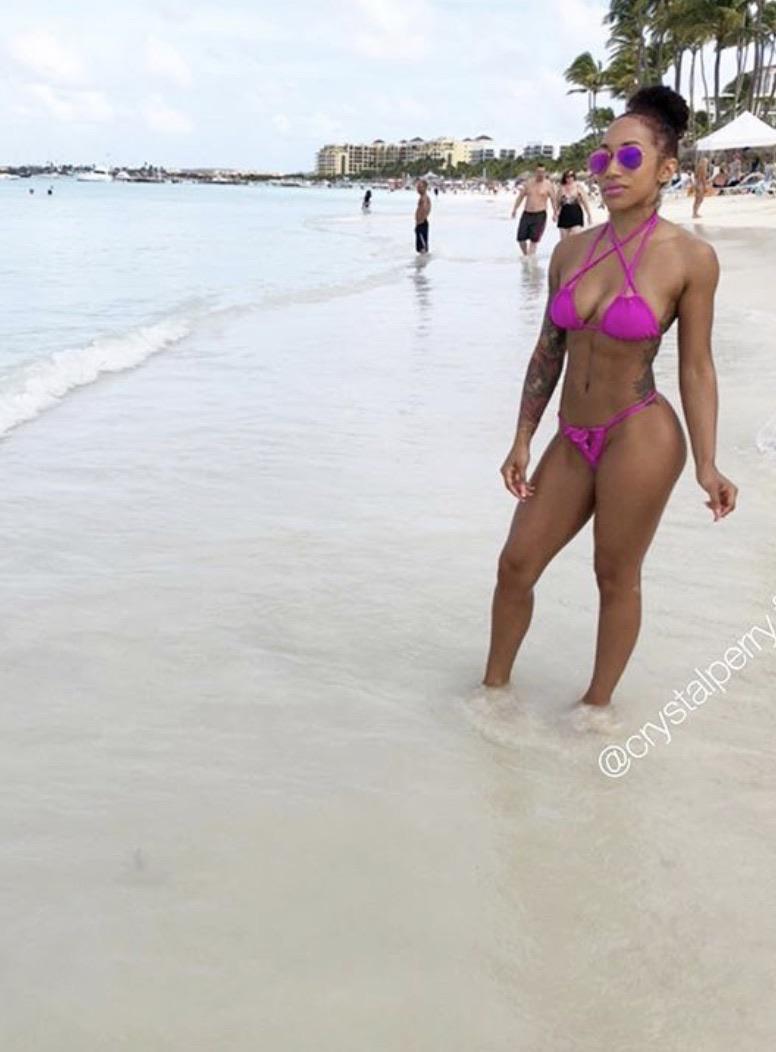 Crystal Perry | Scrolller