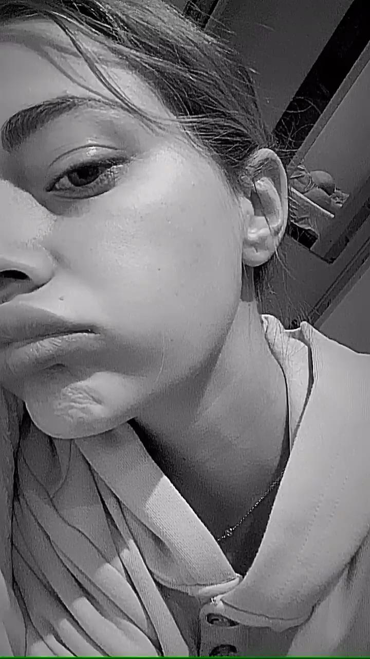 Zoom 😬 | Scrolller