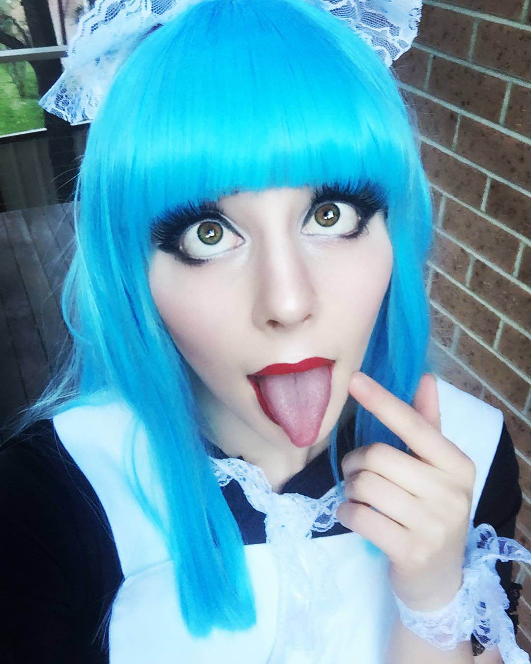 Cum here, please.. | Scrolller