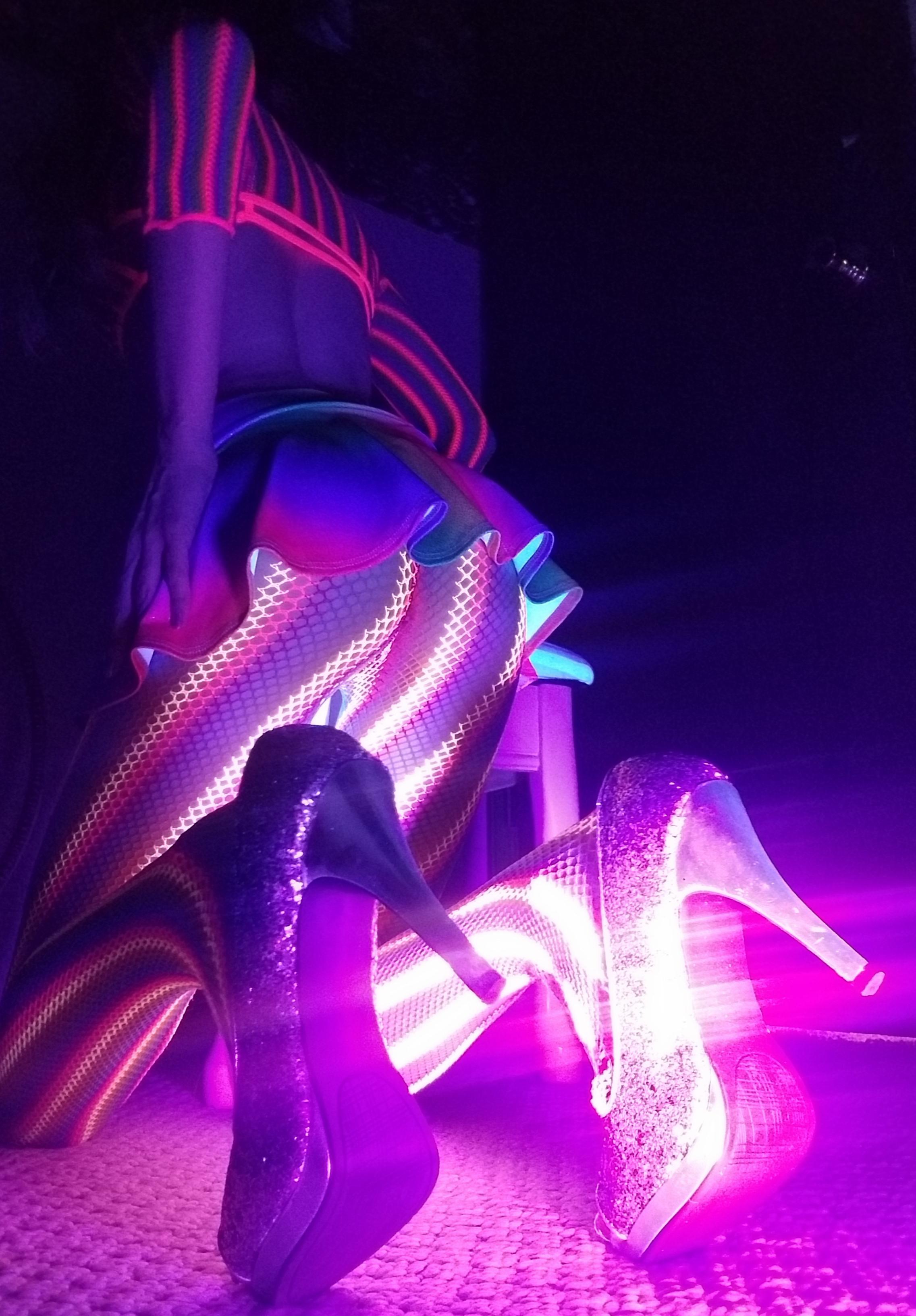 Blacklight upskirt | Scrolller