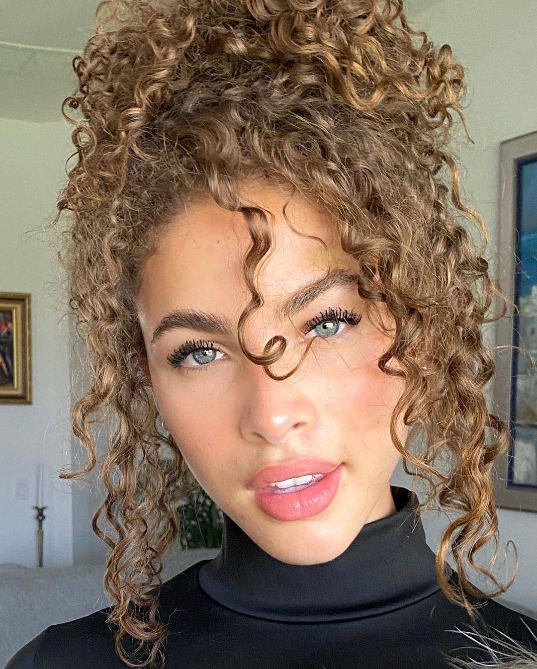 Curls for days | Scrolller