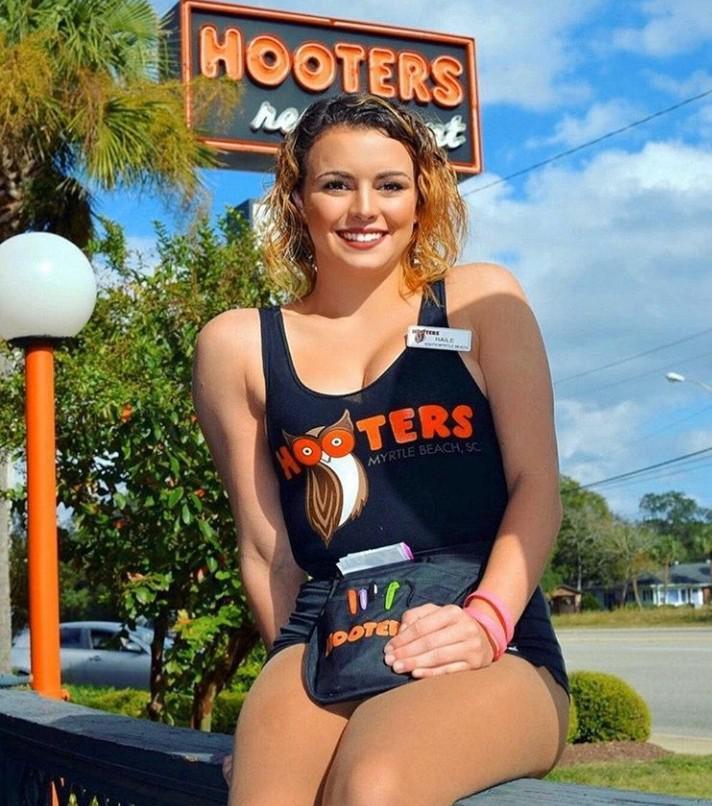 Curly Hooters | Scrolller