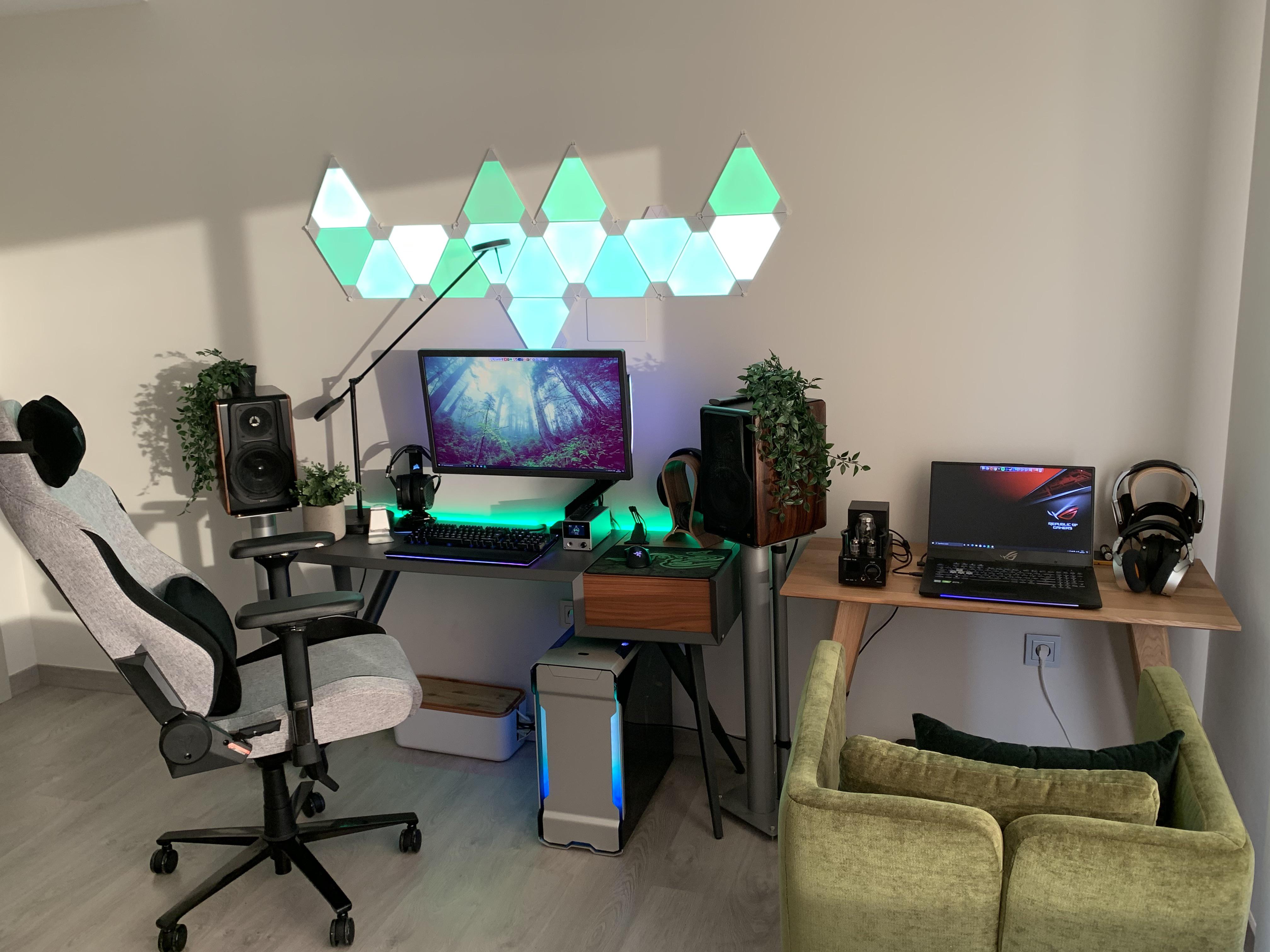 Current iteration of my Battlestation and listening setup | Scrolller