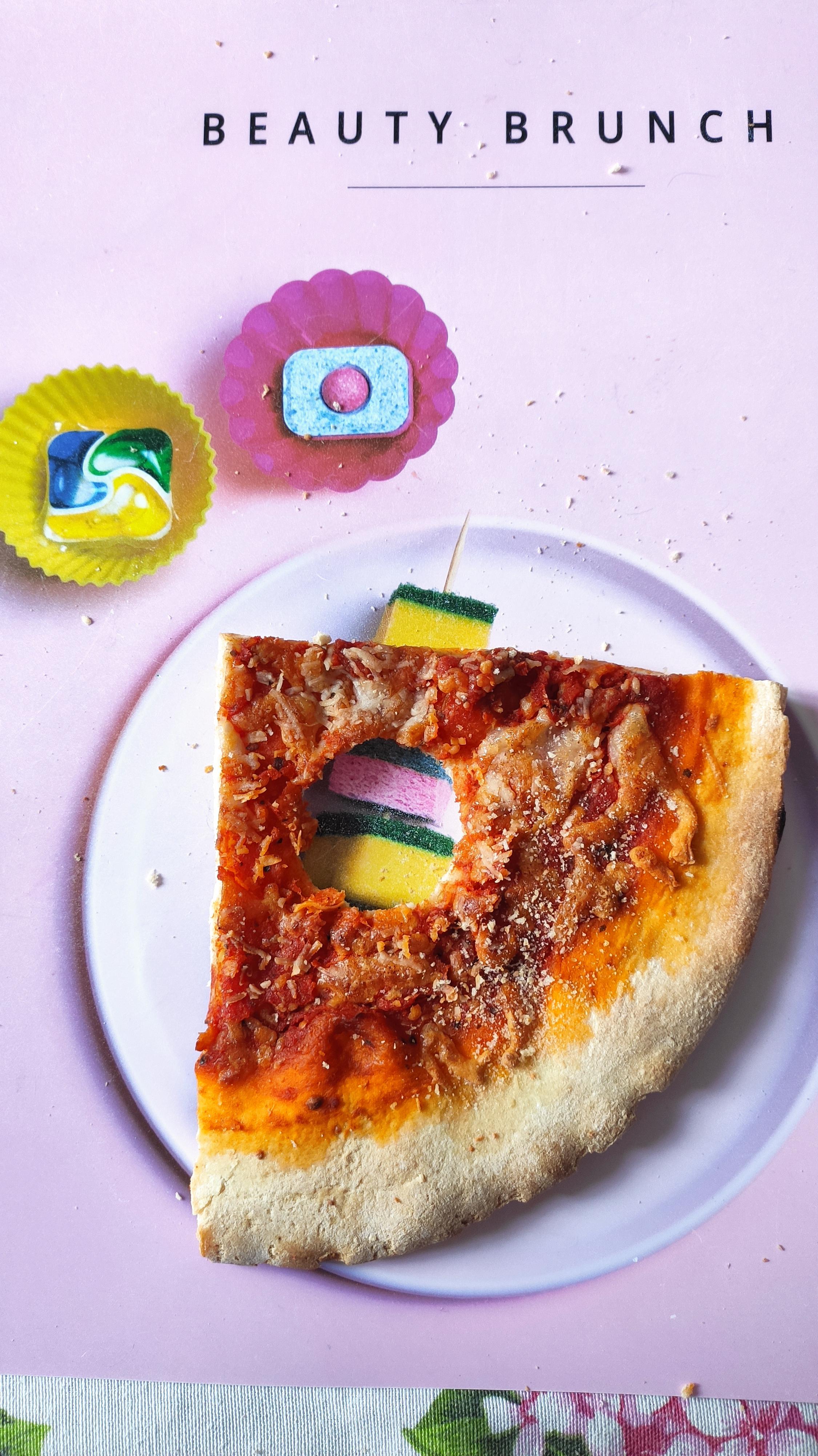 Cursed pizza slice | Scrolller