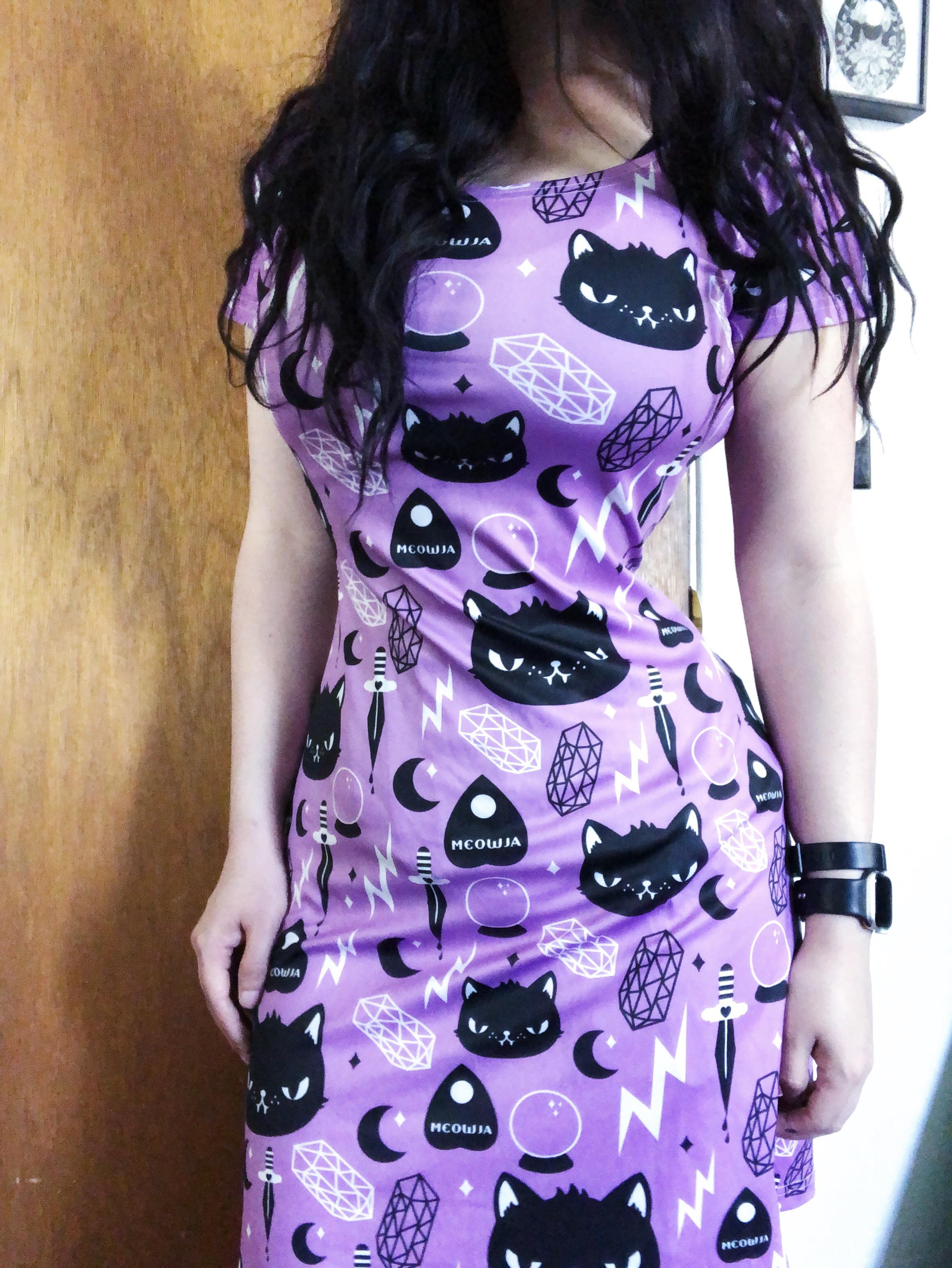 Custom 20” corset underneath | Scrolller